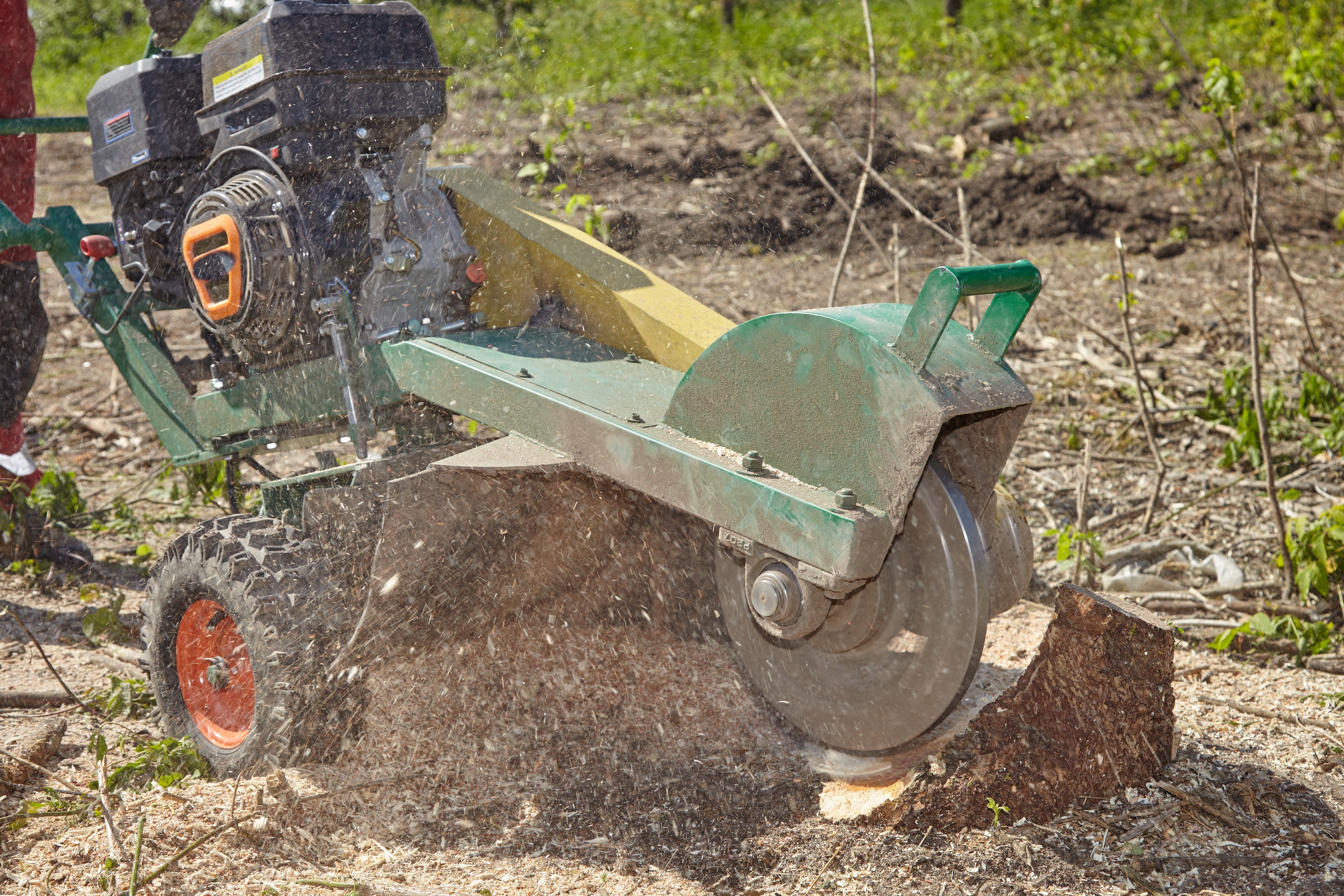 10 Essential Stump Grinder Safety Tips | Safe Operation Guide